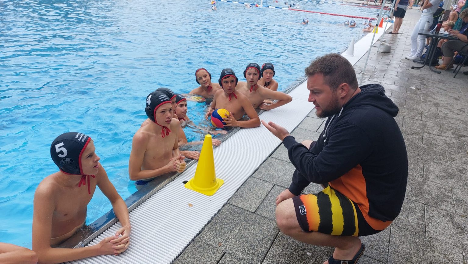 Toller Saisonauftakt für die jungen Sharks beim Berliner Stachow-Pokal 2023